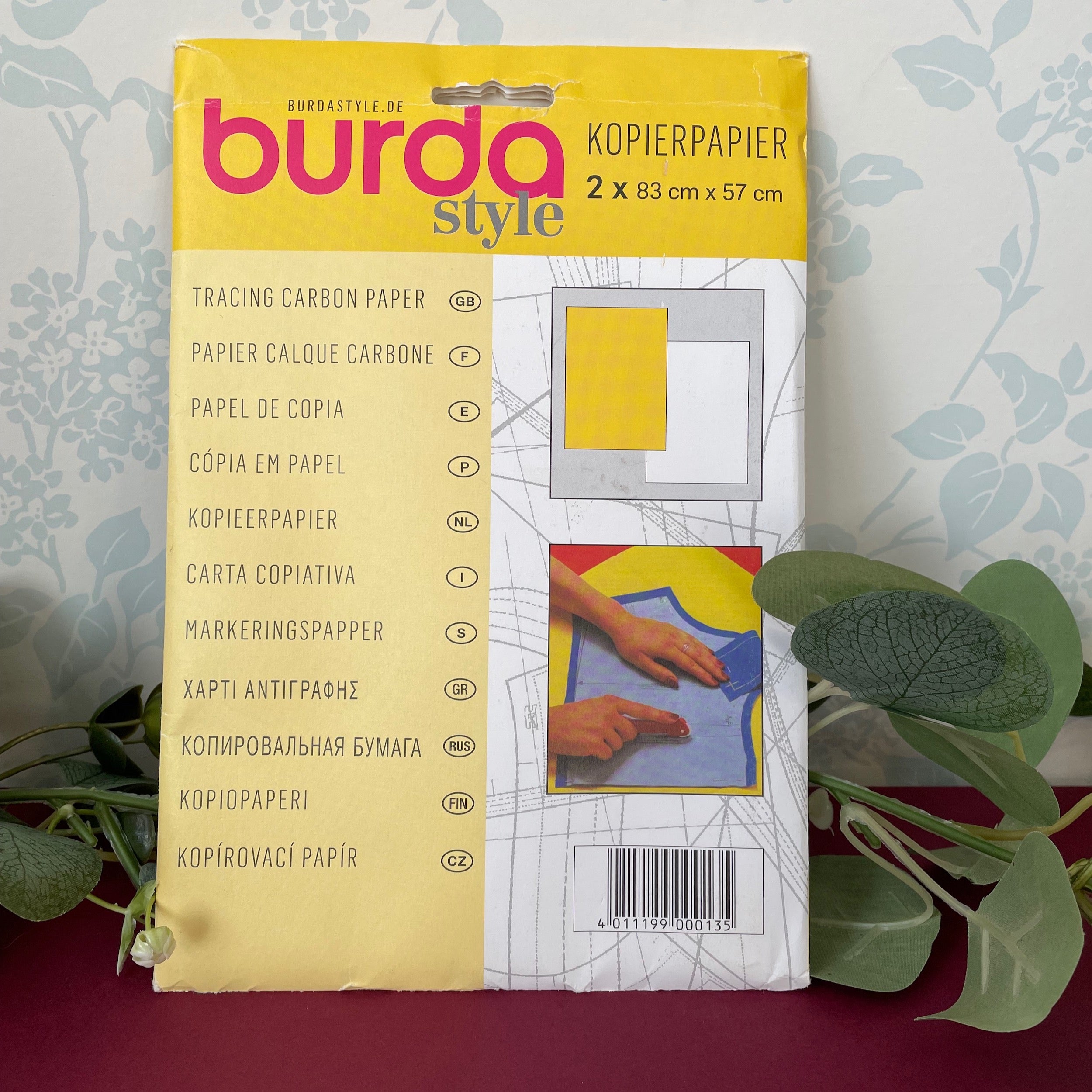 Burda Tracing Carbon Paper 2 sheets yellow and white – Bizzie Fingers